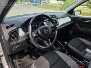 Skoda Fabia 2017 in Cesis, with an engine capacity of 1.40 L and mileage of 290 thousand km for 4450 €, photo 14 on AUTOMOTO.COM.LV