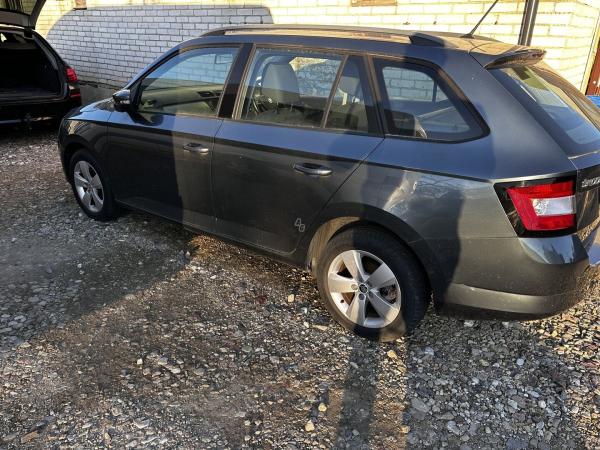 Skoda Fabia 2017 in Kaunas, with an engine capacity of 1.40 L and mileage of 160 thousand km for 3500 €, photo 5 on AUTOMOTO.COM.LV