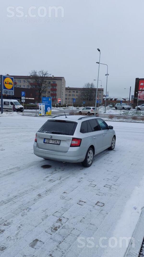 Skoda Fabia 2017 Cēsis, ar dzinēja tilpumu 1.40 L un nobraukumu 294 tūkst. km par 5299 €, foto 4 vietnē AUTOMOTO.COM.LV