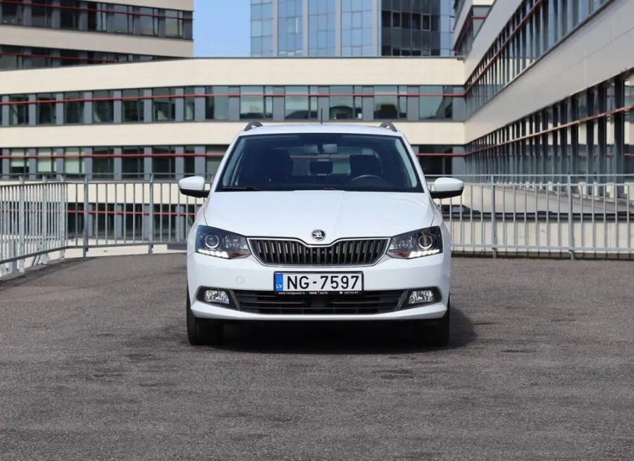 Skoda Fabia 2018 Rīga, ar dzinēja tilpumu 1.00 L un nobraukumu 205 tūkst. km par 6880 €, foto 3 vietnē AUTOMOTO.COM.LV