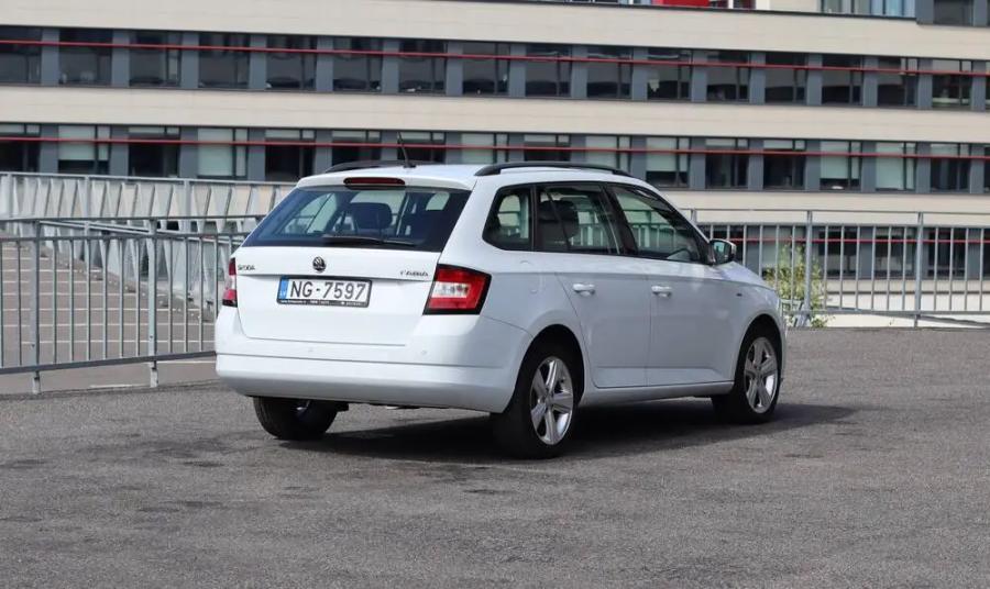 Skoda Fabia 2018 Rīga, ar dzinēja tilpumu 1.00 L un nobraukumu 205 tūkst. km par 6880 €, foto 7 vietnē AUTOMOTO.COM.LV