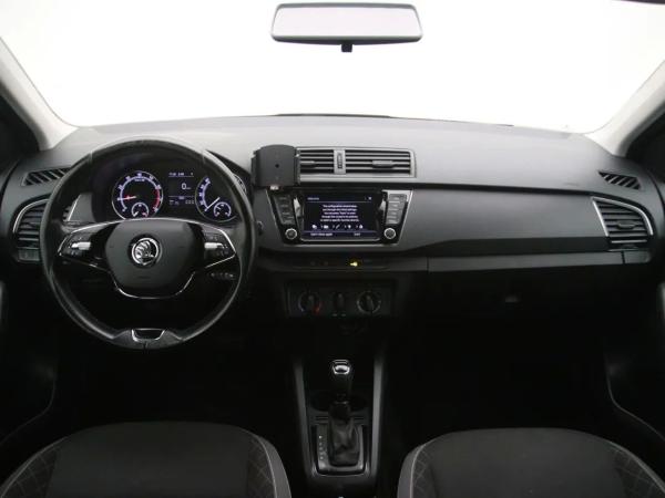 Skoda Fabia 2021 in Vilnius, with an engine capacity of 1.00 L and mileage of 180 thousand km for 9499 €, photo 2 on AUTOMOTO.COM.LV