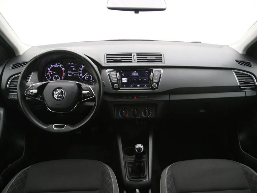 Skoda Fabia 2021 in Vilnius, with an engine capacity of 1.00 L and mileage of 173 thousand km for 9299 €, photo 3 on AUTOMOTO.COM.LV