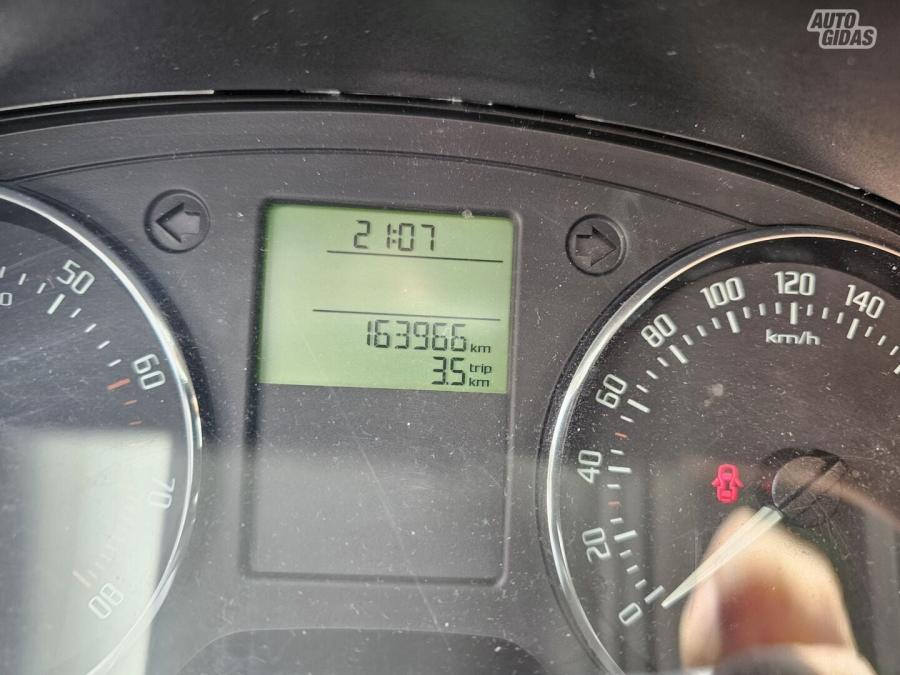 Violets Skoda Fabia 2011 Kauņa, ar dzinēja tilpumu 1.20 L un nobraukumu 169 tūkst. km par 2355 €, foto 4 vietnē AUTOMOTO.COM.LV