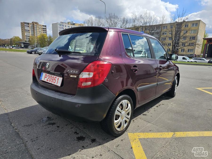 Violets Skoda Fabia 2011 Kauņa, ar dzinēja tilpumu 1.20 L un nobraukumu 169 tūkst. km par 2355 €, foto 12 vietnē AUTOMOTO.COM.LV