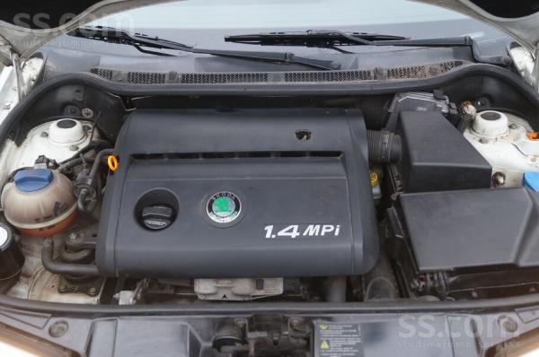 Balts Skoda Fabia 2000 Rīga, ar dzinēja tilpumu 1.40 L un nobraukumu 99 tūkst. km par 1600 €, foto 6 vietnē AUTOMOTO.COM.LV