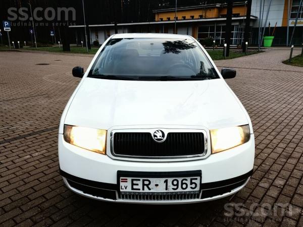 Balts Skoda Fabia 2002 Ogre, ar dzinēja tilpumu 1.40 L un nobraukumu 210 tūkst. km par 850 €, foto 5 vietnē AUTOMOTO.COM.LV