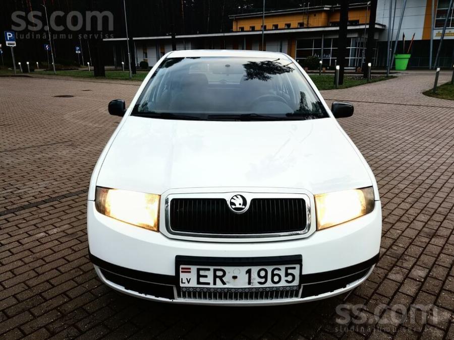 White Skoda Fabia 2002 in Ogre, with an engine capacity of 1.40 L and mileage of 210 thousand km for 850 €, photo 5 on AUTOMOTO.COM.LV