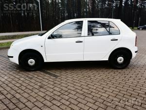 White Skoda Fabia 2002 in Ogre, with an engine capacity of 1.40 L and mileage of 210 thousand km for 850 €, photo 10 on AUTOMOTO.COM.LV