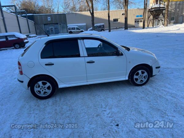 Balts Skoda Fabia 2004 Narva, ar dzinēja tilpumu 1.90 L un nobraukumu 397 tūkst. km par 999 €, foto 4 vietnē AUTOMOTO.COM.LV