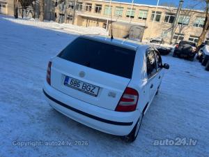 Balts Skoda Fabia 2004 Narva, ar dzinēja tilpumu 1.90 L un nobraukumu 397 tūkst. km par 999 €, foto 6 vietnē AUTOMOTO.COM.LV