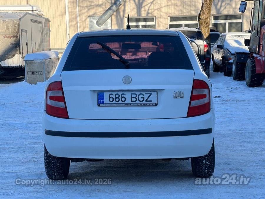 Balts Skoda Fabia 2004 Narva, ar dzinēja tilpumu 1.90 L un nobraukumu 397 tūkst. km par 999 €, foto 12 vietnē AUTOMOTO.COM.LV