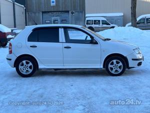Balts Skoda Fabia 2004 Narva, ar dzinēja tilpumu 1.90 L un nobraukumu 397 tūkst. km par 999 €, foto 15 vietnē AUTOMOTO.COM.LV