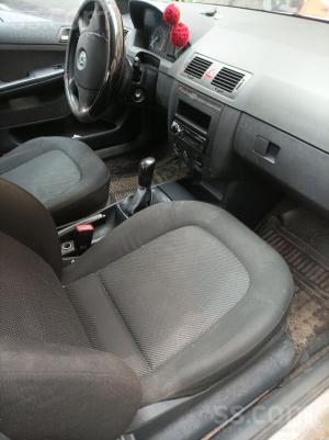 Balts Skoda Fabia 2004 Rīga, ar dzinēja tilpumu 1.90 L un nobraukumu 412 tūkst. km par 300 €, foto 4 vietnē AUTOMOTO.COM.LV