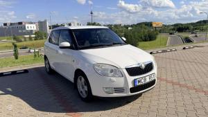 White Skoda Fabia 2008 in Vilnius, with an engine capacity of 1.40 L and mileage of 234 thousand km for 1850 €, photo  on AUTOMOTO.COM.LV