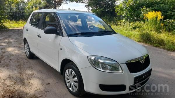 Balts Skoda Fabia 2008 Rīga, ar dzinēja tilpumu 1.40 L un nobraukumu 111 tūkst. km par 2550 €, foto 4 vietnē AUTOMOTO.COM.LV