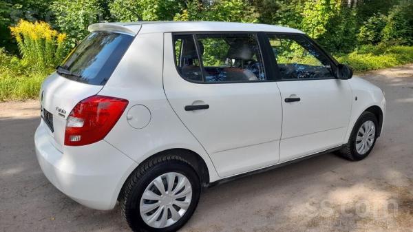 Balts Skoda Fabia 2008 Rīga, ar dzinēja tilpumu 1.40 L un nobraukumu 111 tūkst. km par 2550 €, foto 7 vietnē AUTOMOTO.COM.LV