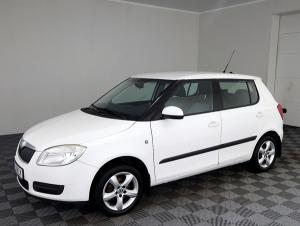 White Skoda Fabia 2009 in Tallinn, with an engine capacity of 1.20 L and mileage of 123 thousand km for 1999 €, photo 3 on AUTOMOTO.COM.LV