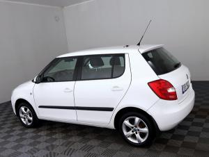 White Skoda Fabia 2009 in Tallinn, with an engine capacity of 1.20 L and mileage of 123 thousand km for 1999 €, photo 5 on AUTOMOTO.COM.LV