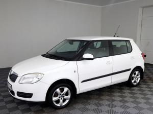 White Skoda Fabia 2009 in Tallinn, with an engine capacity of 1.20 L and mileage of 123 thousand km for 1999 €, photo 10 on AUTOMOTO.COM.LV