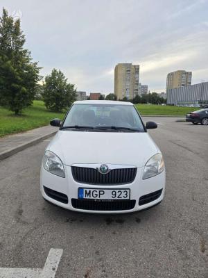 White Skoda Fabia 2009 in Siauliai, with an engine capacity of 1.20 L and mileage of 233 thousand km for 2000 €, photo  on AUTOMOTO.COM.LV