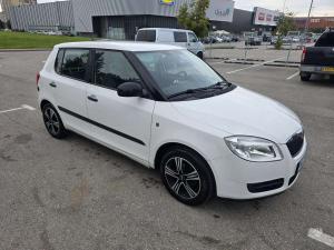 White Skoda Fabia 2009 in Siauliai, with an engine capacity of 1.20 L and mileage of 233 thousand km for 2000 €, photo 5 on AUTOMOTO.COM.LV