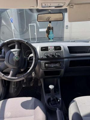 Balts Skoda Fabia 2010 Kauņa, ar dzinēja tilpumu 1.40 L un nobraukumu 280 tūkst. km par 1450 €, foto 11 vietnē AUTOMOTO.COM.LV