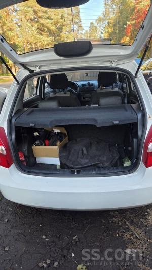 White Skoda Fabia 2010 in Jurmala, with an engine capacity of 1.20 L and mileage of 363 thousand km for 2000 €, photo 6 on AUTOMOTO.COM.LV