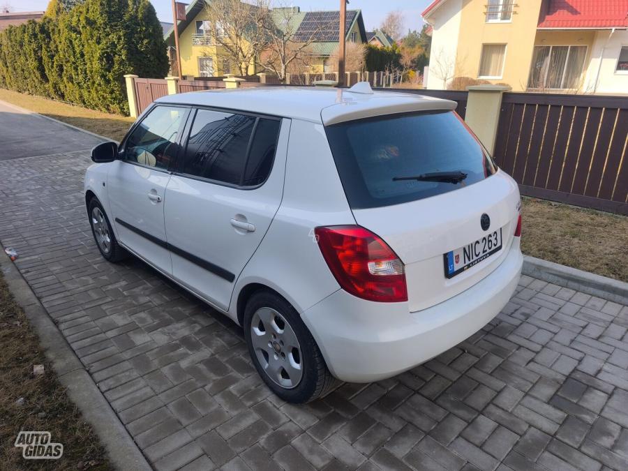 Balts Skoda Fabia 2011 Viļņa, ar dzinēja tilpumu 1.60 L un nobraukumu 315 tūkst. km par 1200 €, foto 6 vietnē AUTOMOTO.COM.LV