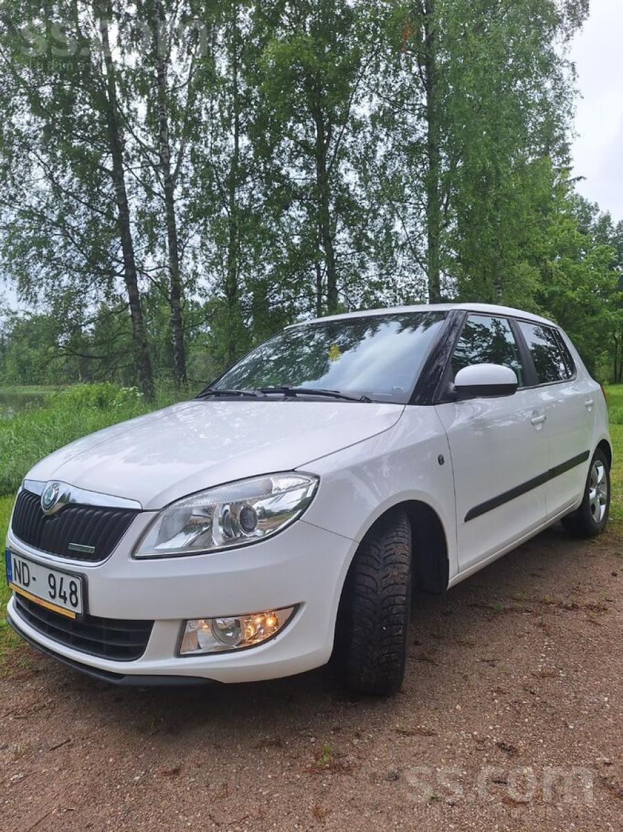 Balts Skoda Fabia 2011 Madona, ar dzinēja tilpumu 1.20 L un nobraukumu 233 tūkst. km par 3390 €, foto 4 vietnē AUTOMOTO.COM.LV