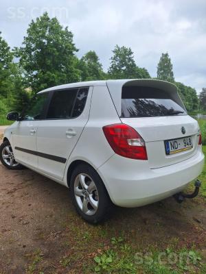Balts Skoda Fabia 2011 Madona, ar dzinēja tilpumu 1.20 L un nobraukumu 233 tūkst. km par 3390 €, foto 7 vietnē AUTOMOTO.COM.LV