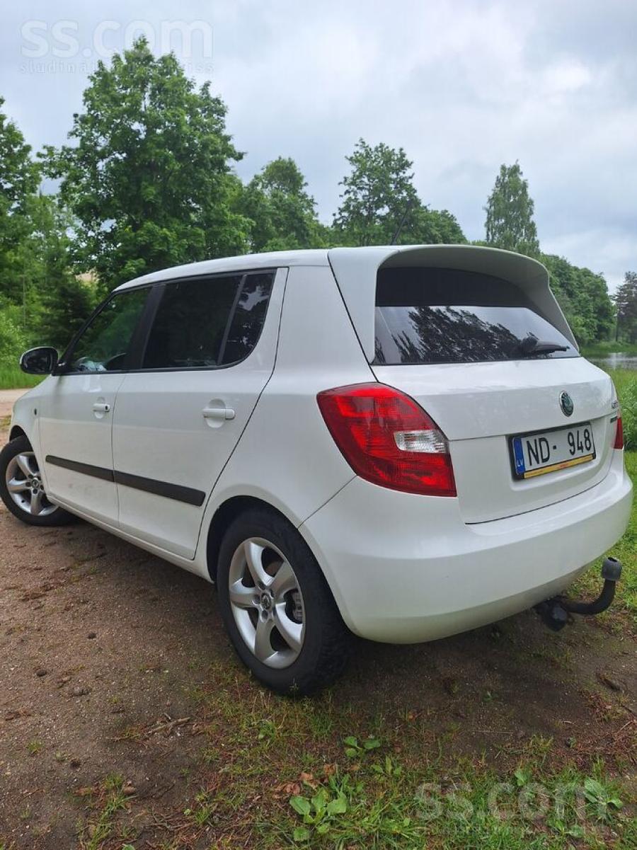 Balts Skoda Fabia 2011 Madona, ar dzinēja tilpumu 1.20 L un nobraukumu 233 tūkst. km par 3390 €, foto 7 vietnē AUTOMOTO.COM.LV