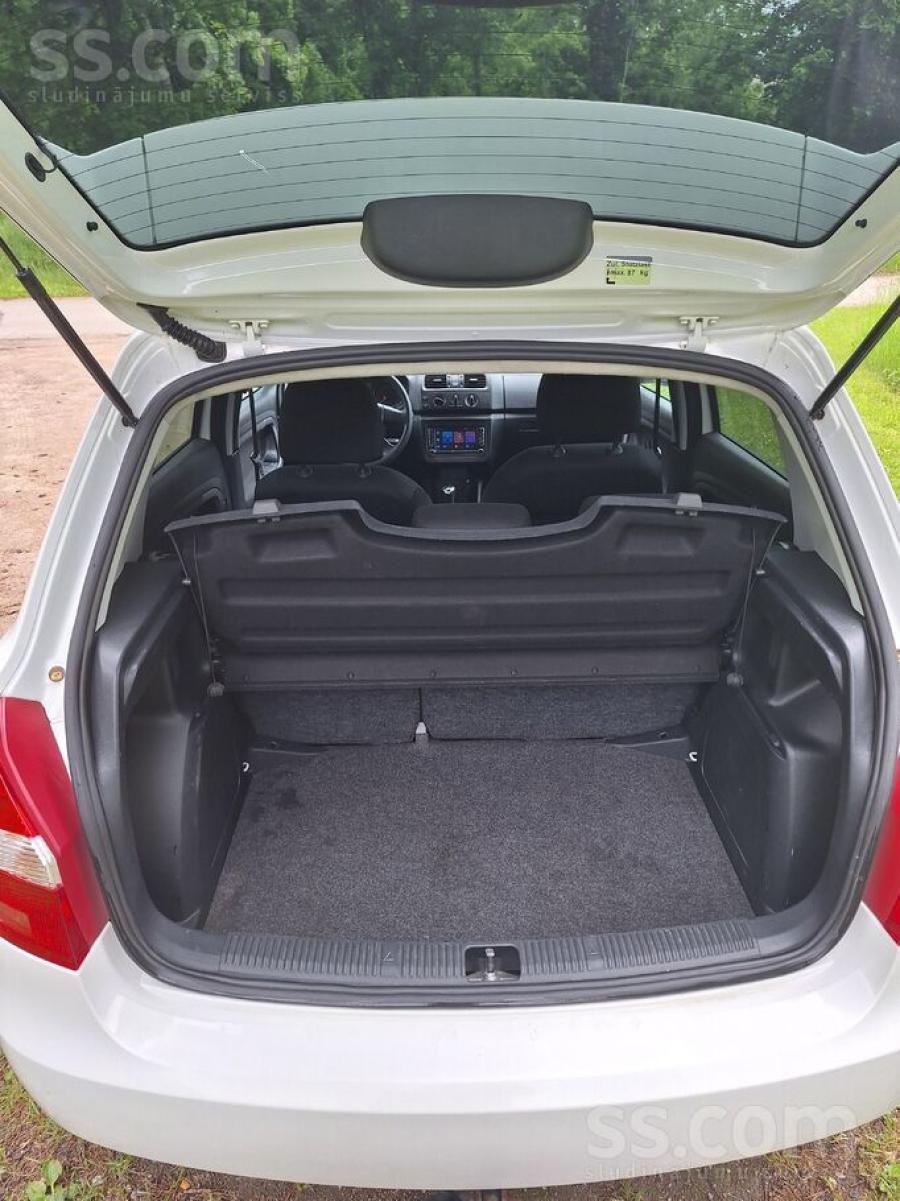 Balts Skoda Fabia 2011 Madona, ar dzinēja tilpumu 1.20 L un nobraukumu 233 tūkst. km par 3390 €, foto 15 vietnē AUTOMOTO.COM.LV