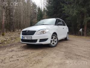 Balts Skoda Fabia 2012 Ogre, ar dzinēja tilpumu 1.20 L un nobraukumu 197 tūkst. km par 1990 €, foto 1 vietnē AUTOMOTO.COM.LV