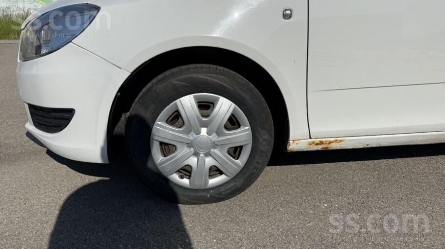 Balts Skoda Fabia 2012 Rīga, ar dzinēja tilpumu 1.20 L un nobraukumu 256 tūkst. km par 1090 €, foto 8 vietnē AUTOMOTO.COM.LV