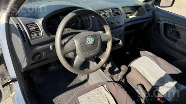 White Skoda Fabia 2012 in Riga, with an engine capacity of 1.20 L and mileage of 256 thousand km for 1090 €, photo 9 on AUTOMOTO.COM.LV
