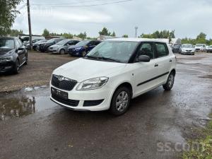 White Skoda Fabia 2012 in Riga, with an engine capacity of 1.20 L and mileage of 0 thousand km for 2550 €, photo 3 on AUTOMOTO.COM.LV