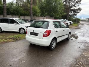 White Skoda Fabia 2012 in Riga, with an engine capacity of 1.20 L and mileage of 0 thousand km for 2550 €, photo 7 on AUTOMOTO.COM.LV