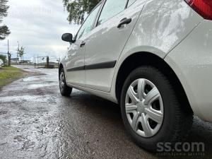 White Skoda Fabia 2012 in Riga, with an engine capacity of 1.20 L and mileage of 0 thousand km for 2550 €, photo 8 on AUTOMOTO.COM.LV