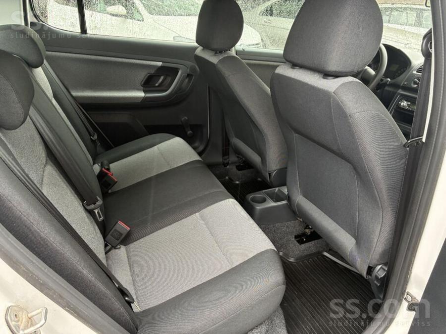 White Skoda Fabia 2012 in Riga, with an engine capacity of 1.20 L and mileage of 0 thousand km for 2550 €, photo 18 on AUTOMOTO.COM.LV