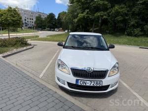 Balts Skoda Fabia 2012 Saldus, ar dzinēja tilpumu 1.60 L un nobraukumu 189 tūkst. km par 3590 €, foto  vietnē AUTOMOTO.COM.LV