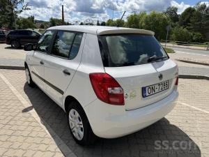 Balts Skoda Fabia 2012 Saldus, ar dzinēja tilpumu 1.60 L un nobraukumu 189 tūkst. km par 3590 €, foto 8 vietnē AUTOMOTO.COM.LV