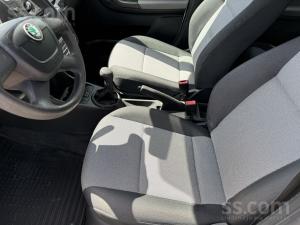 Balts Skoda Fabia 2012 Saldus, ar dzinēja tilpumu 1.60 L un nobraukumu 189 tūkst. km par 3590 €, foto 14 vietnē AUTOMOTO.COM.LV