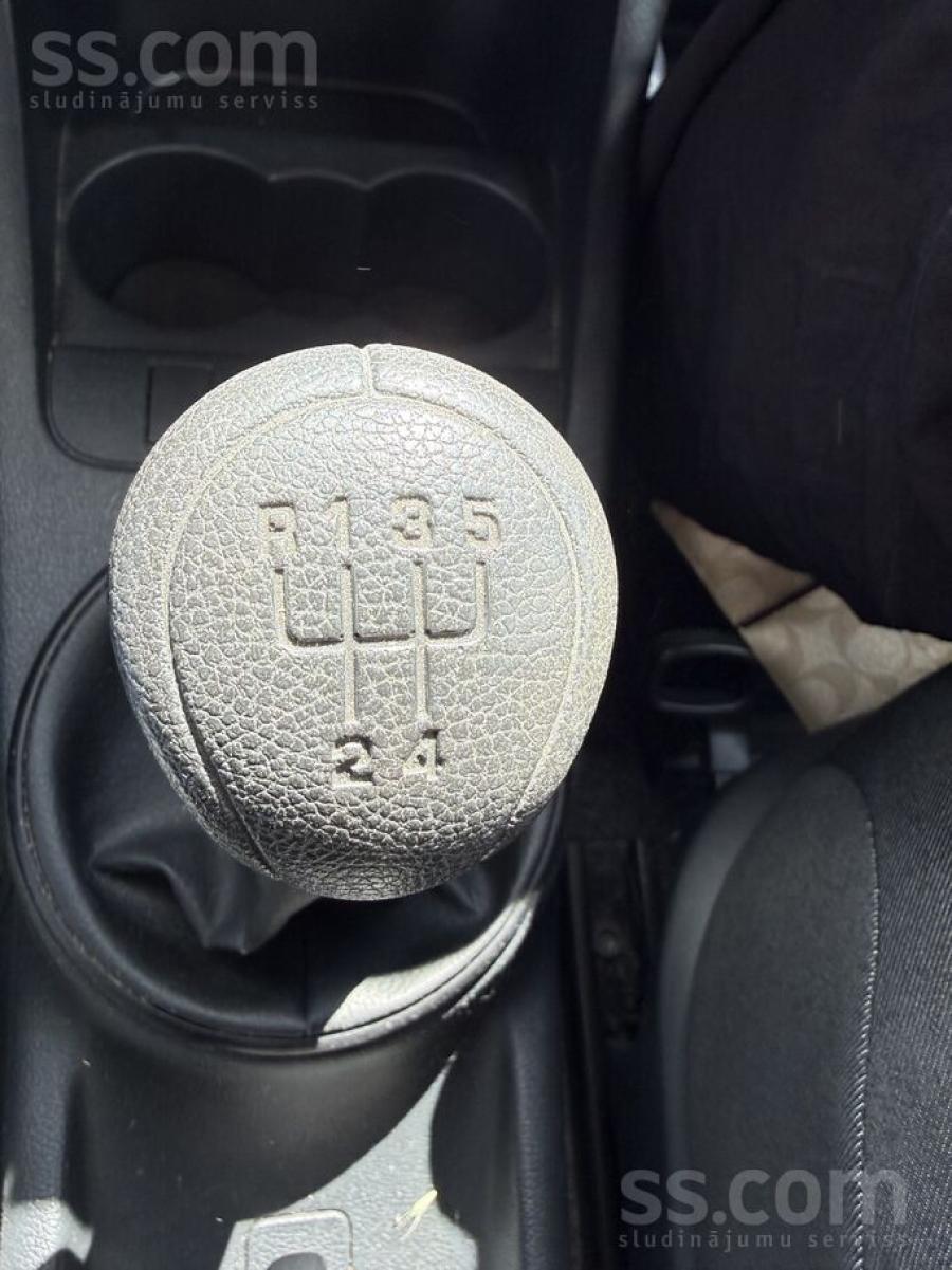 Balts Skoda Fabia 2012 Saldus, ar dzinēja tilpumu 1.60 L un nobraukumu 189 tūkst. km par 3590 €, foto 20 vietnē AUTOMOTO.COM.LV