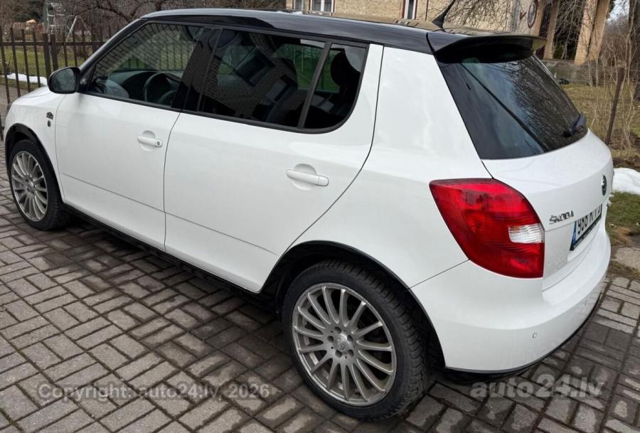 Balts Skoda Fabia 2014 Viljandi, ar dzinēja tilpumu 1.60 L un nobraukumu 190 tūkst. km par 4950 €, foto 1 vietnē AUTOMOTO.COM.LV