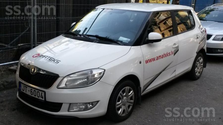 White Skoda Fabia 2014 in Riga, with an engine capacity of 1.60 L and mileage of 288 thousand km for 1850 €, photo 1 on AUTOMOTO.COM.LV