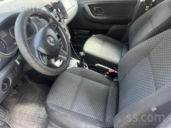White Skoda Fabia 2014 in Riga, with an engine capacity of 1.60 L and mileage of 250 thousand km for 2850 €, photo 8 on AUTOMOTO.COM.LV