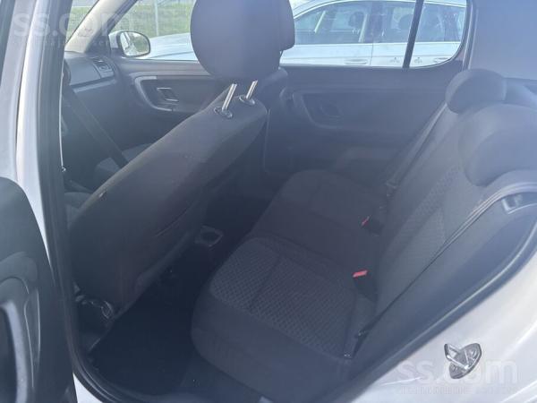 Balts Skoda Fabia 2014 Rēzekne, ar dzinēja tilpumu 1.60 L un nobraukumu 391 tūkst. km par 2250 €, foto 8 vietnē AUTOMOTO.COM.LV