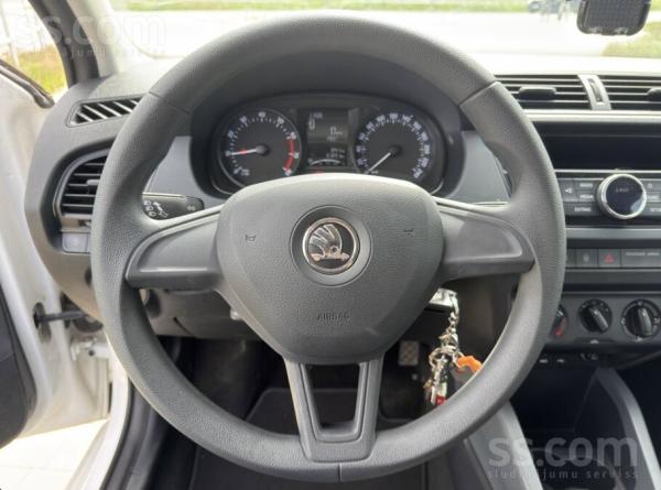 White Skoda Fabia 2015 in Riga, with an engine capacity of 1.20 L and mileage of 68 thousand km for 7000 €, photo 2 on AUTOMOTO.COM.LV