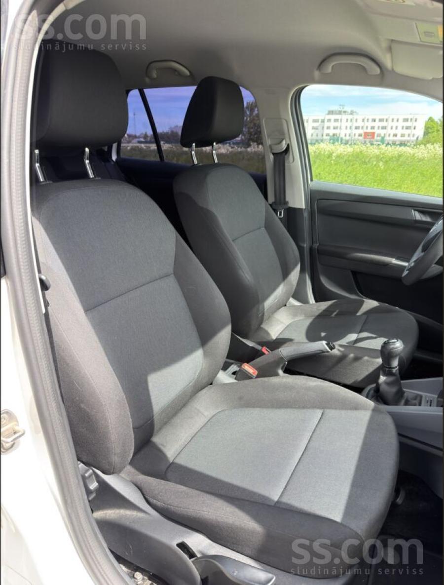 Balts Skoda Fabia 2015 Rīga, ar dzinēja tilpumu 1.20 L un nobraukumu 68 tūkst. km par 7000 €, foto 8 vietnē AUTOMOTO.COM.LV
